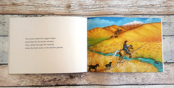 On The Farm - Autumn Muster Book - William Bee